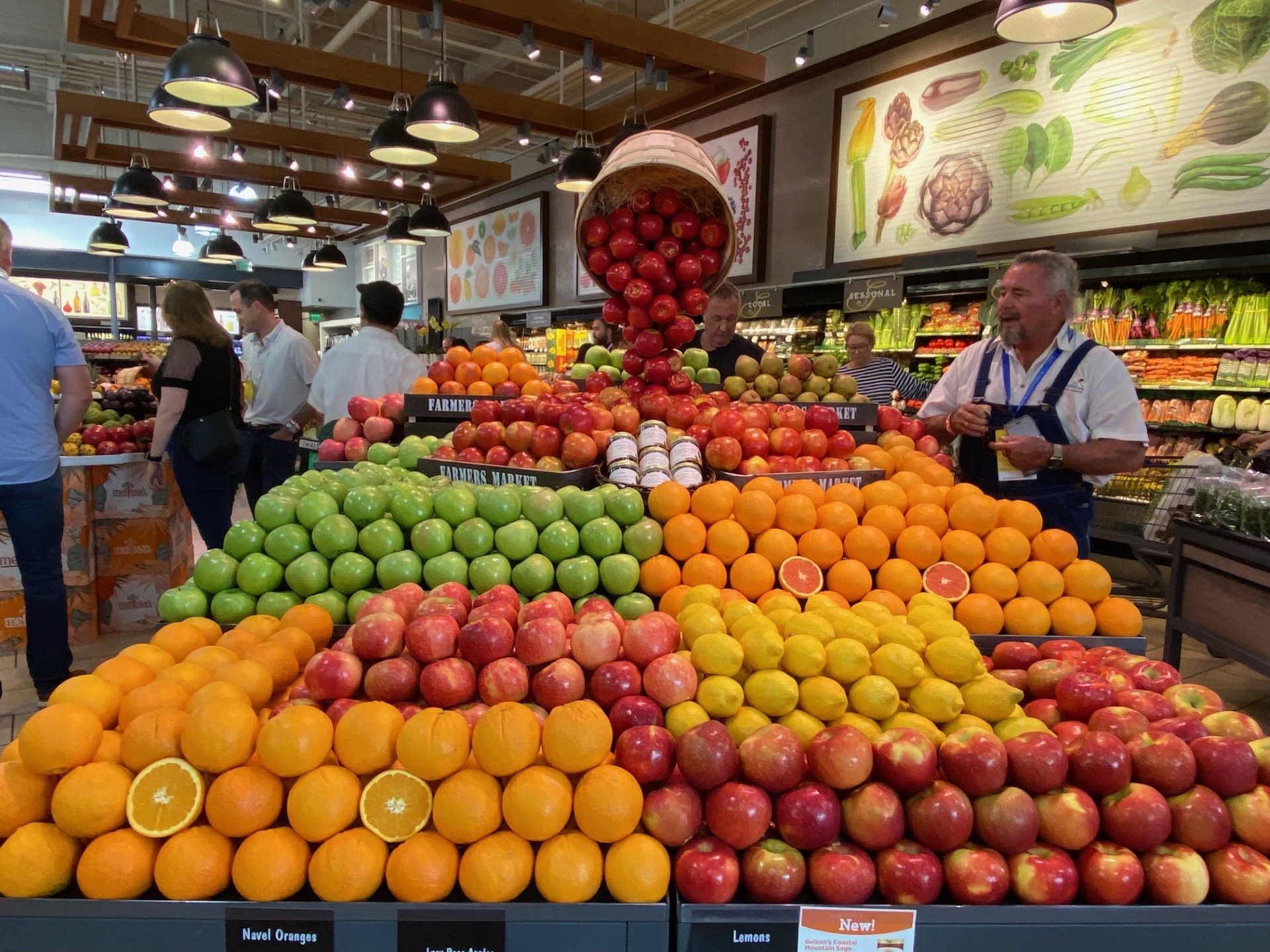 Shopping for Upscale Produce at Southern California’s Gelson’s | Produce Report